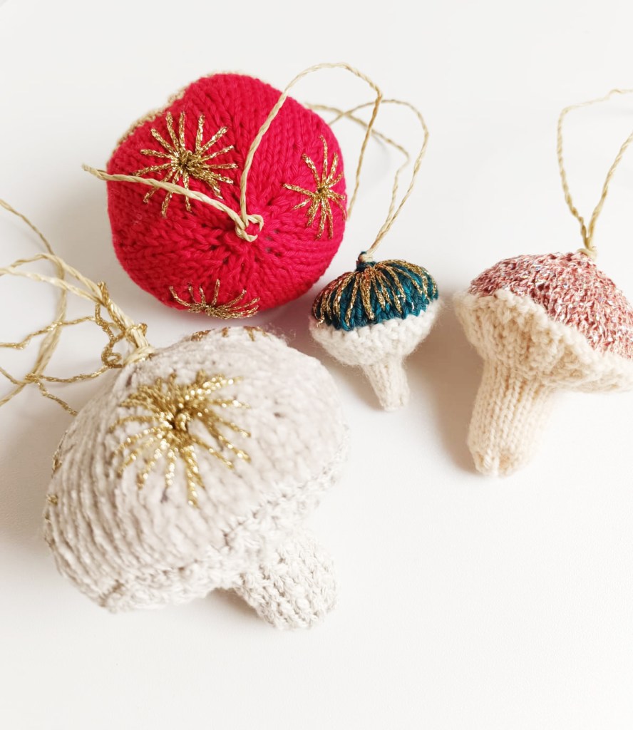 Cozy Toadstools · Free Knitting Pattern